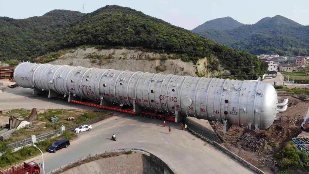 World's largest atmospheric tower for Nigeria's Dangote refinery sets ...