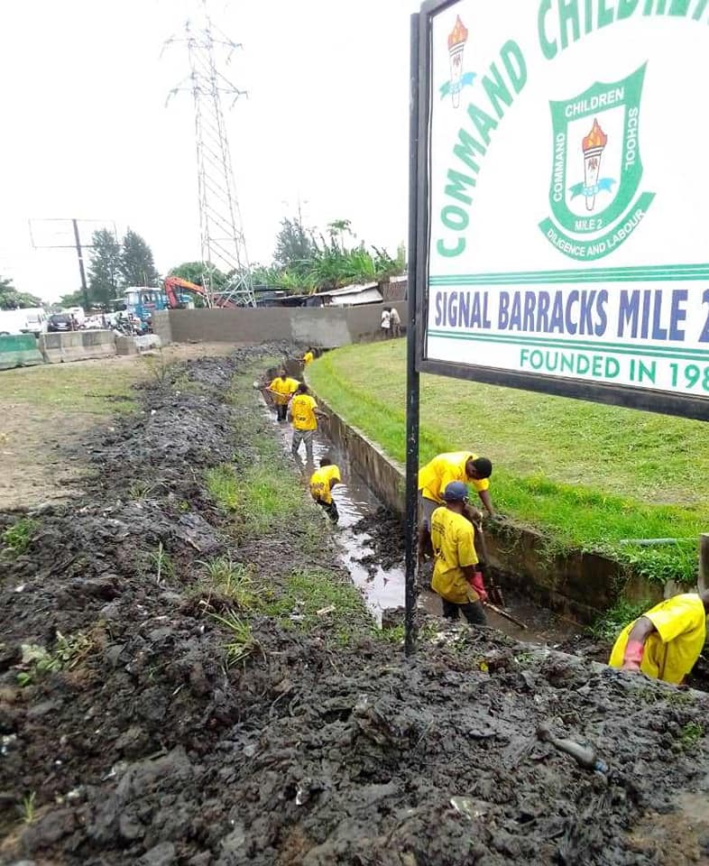 Pictures as Lagos EFAG Intervenes, Defloods Mile 2 Expressway - Brand Spur